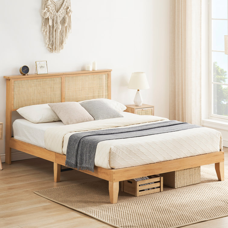 Stavern Queen Mid Century Natural Platform Bed